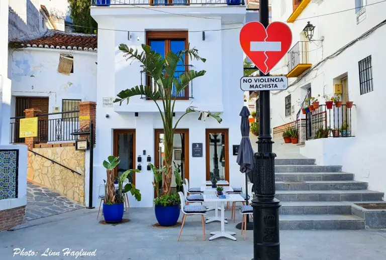 The ultimate guide to hiking El Saltillo: Malaga's rising star!